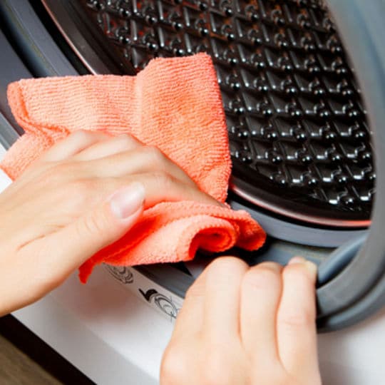 HOW TO CLEAN YOUR WASHING MACHINE